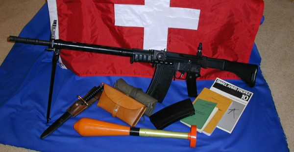 Manyaks WORLD - Огнестрельное оружие - Автоматы - SIG SG-510 (Stgw. 57)